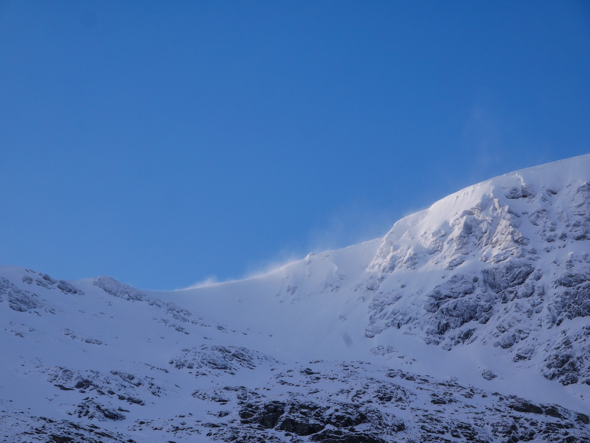 Creag Meagaidh Blog & Mountain Info » Braw day, complicated situation…
